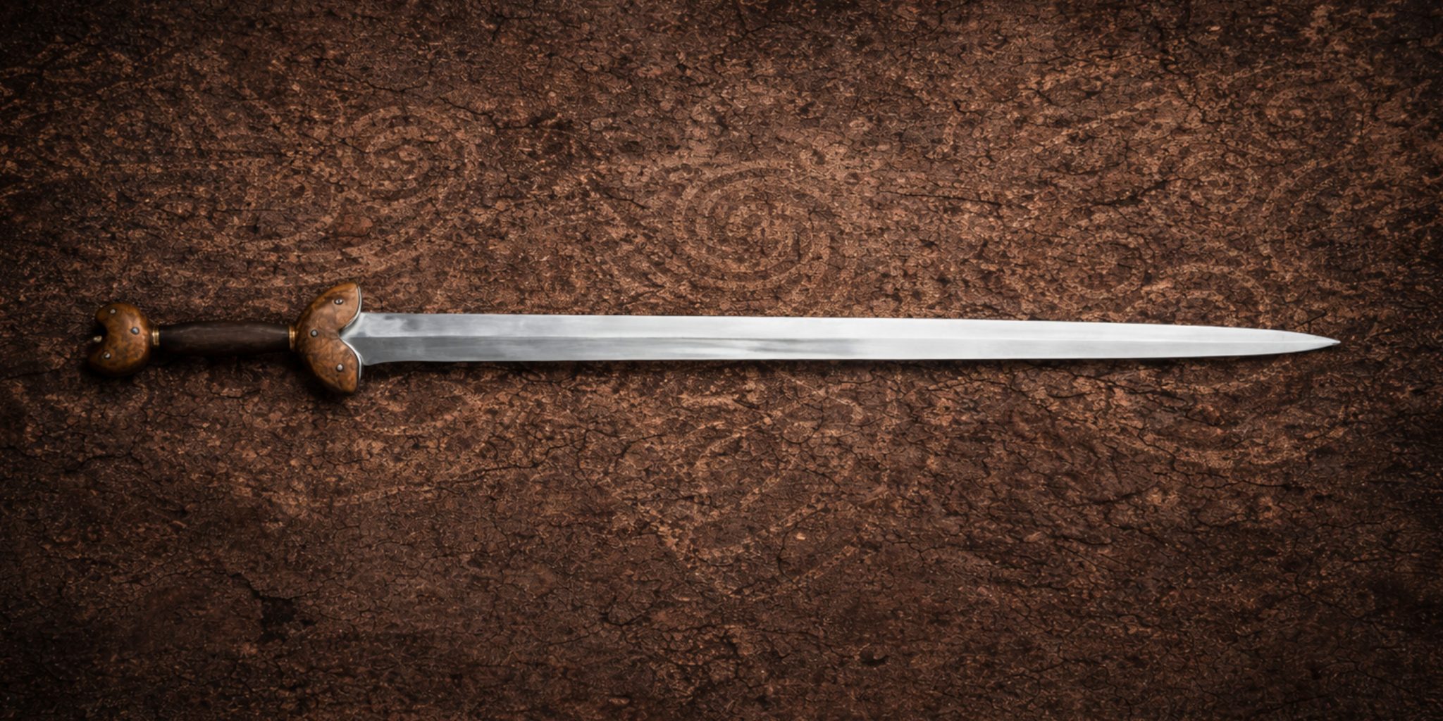 Hofund Explained: Heimdall’s Sword, Myth, Meaning, and Power
